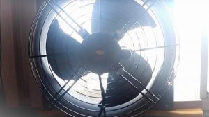 Can You Put and How to Use a Box Fan in a Window? | CoolingFanReview